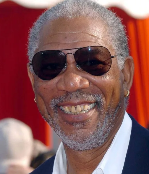 😁 La Sonrisa Mágica de Morgan Freeman con Nuevos Dientes