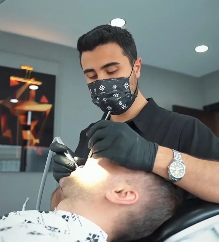 Tooth Extraction and Bad Breath: Preventing Halitosis | LEMA