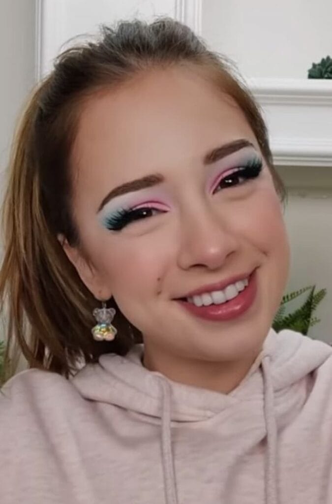 Jaren van het Veranderen van Denitslava’s Nieuwe Tanden