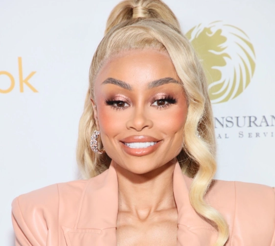 Blac Chyna's Zähne: Vorher und Nachher | LEMA