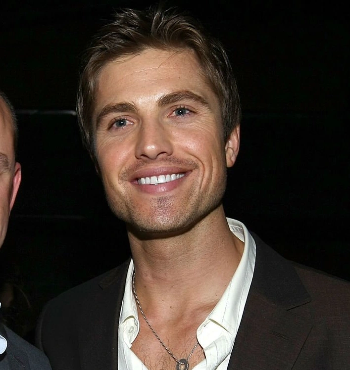Eric Winter's Teeth Before and After - Hollywood Smile | LEMA