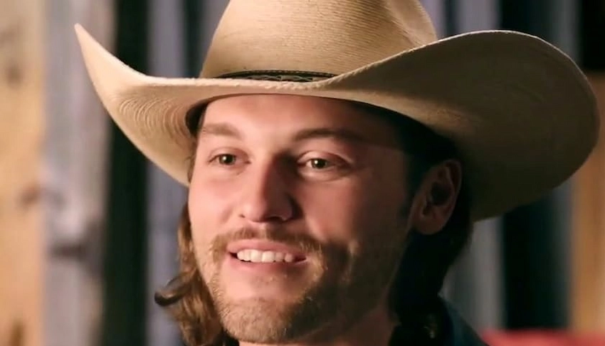 ¿Qué está sucediendo con los dientes de Jesse McBee | Lema Dental Clinic