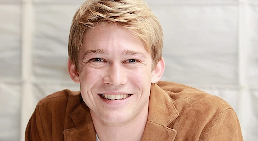 Joe Alwyn Teeth: Elegance and What Can Be Done? | LEMA