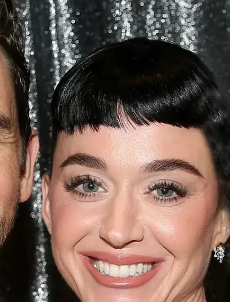 Zęby Katy Perry (stare/nowe): Przed i po