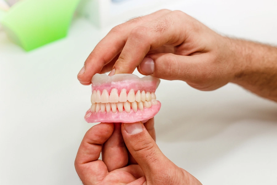 Dental Bridge vs Partial Denture: Which Is the Best Solution? | LEMA