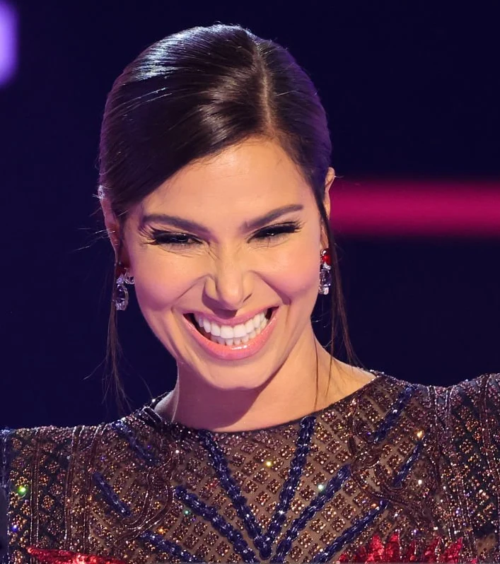 Warum hat Roselyn Sánchez ihre Zähne richten lassen | Lema Dental Clinic