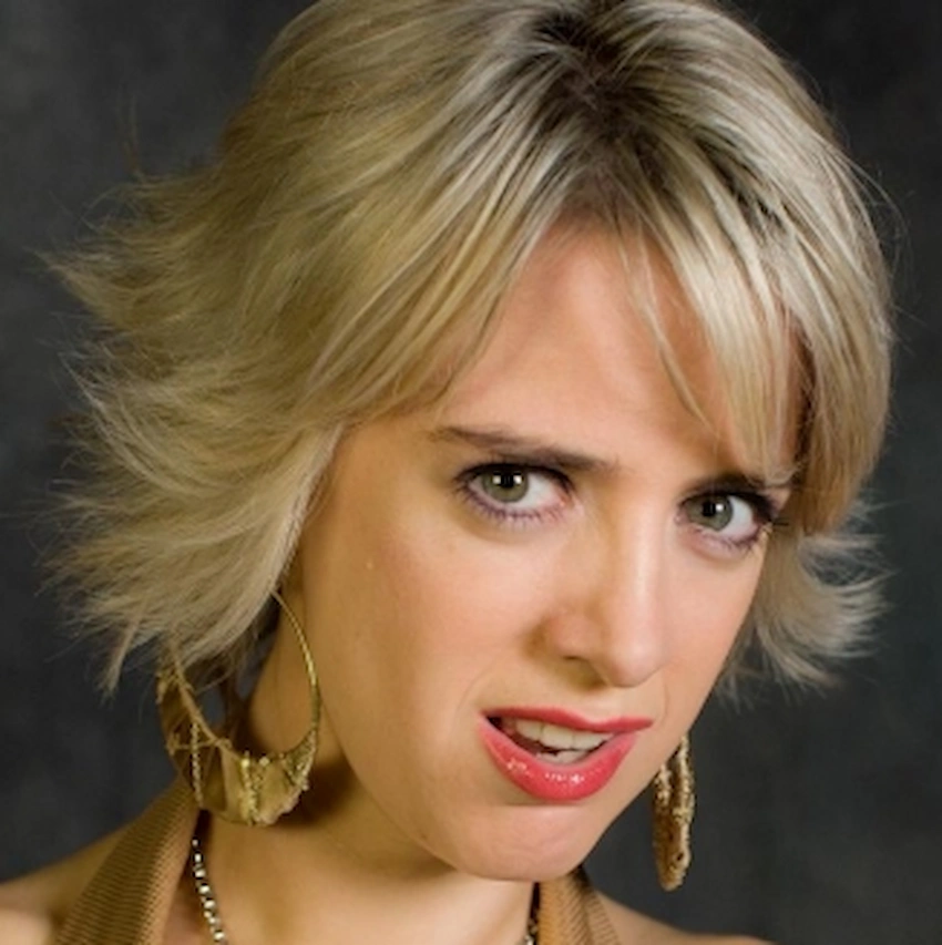 👩‍🎤 Sally Carman's Dental Veneers from Past to Present | LEMA