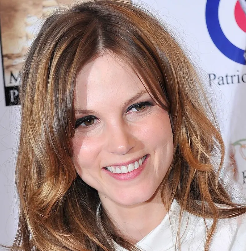 De Hollywood-Smiles van Sylvia Hoeks - Toen en Nu
