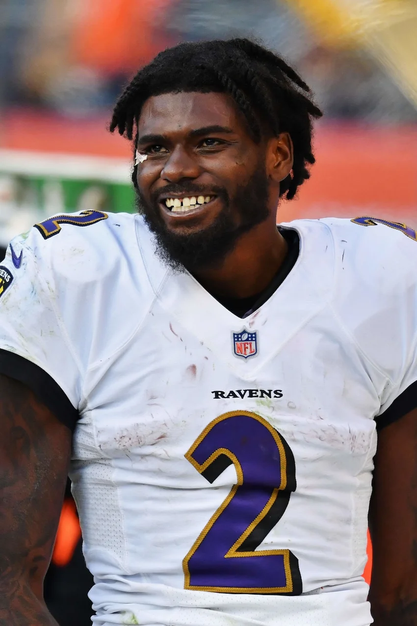 Tyler Huntley Teeth: Natural Smile and Cosmetic Possibilities | LEMA