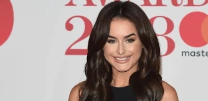 Transformación Dental de Amber Davies: Antes y Después | Lema Dental Clinic