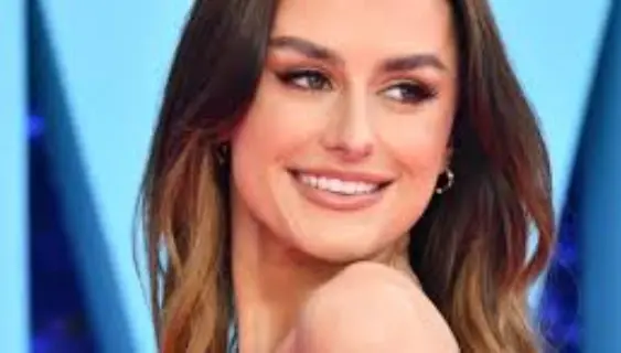 Zahntransformation von Amber Davies: Vorher und Nachher | Lema Dental ...