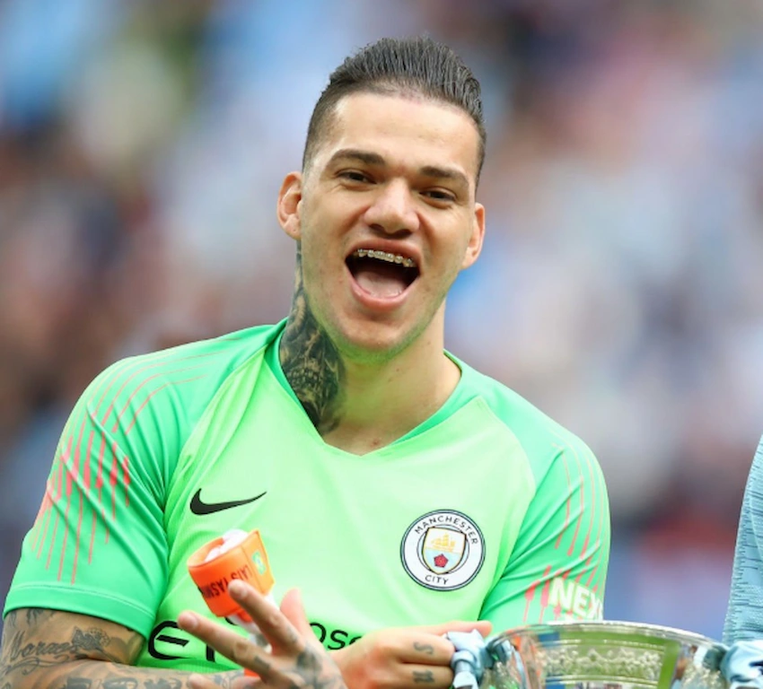 Ederson Moraes' Smile Transformation: Before and Afters | LEMA