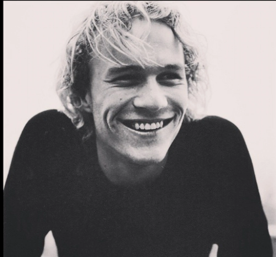 🧒 Utökning av leendet med Heath Ledgers tänder Se skillnaden före och efter