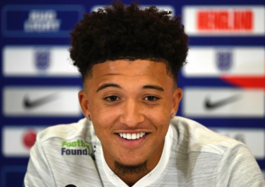 Transformarea dinților lui Jadon Sancho