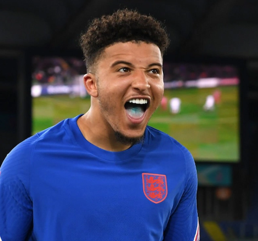 Transformarea dinților lui Jadon Sancho