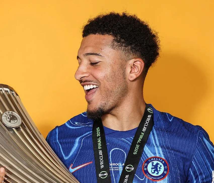 Transformarea dinților lui Jadon Sancho