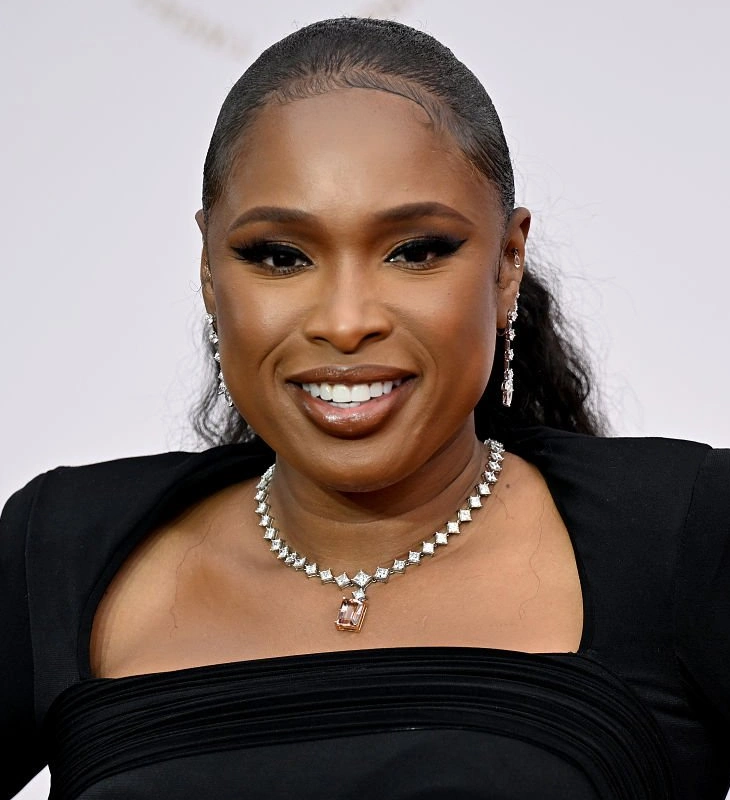 Jennifer Hudson‘s Zobi Pirms un Pēc - Kā Idola Spīdums