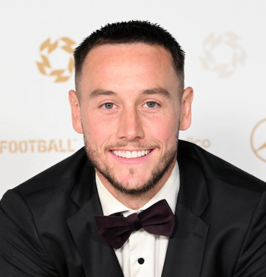 ⚽ Josh Brownhill dantų transformacija: prieš ir po