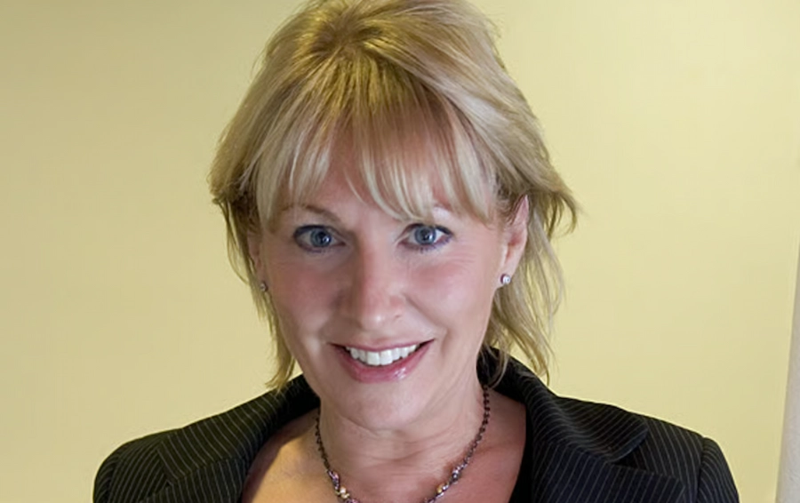 ⚜️ Nadine Dorries Tänder (Gamla/nya): Före- och efterbilder