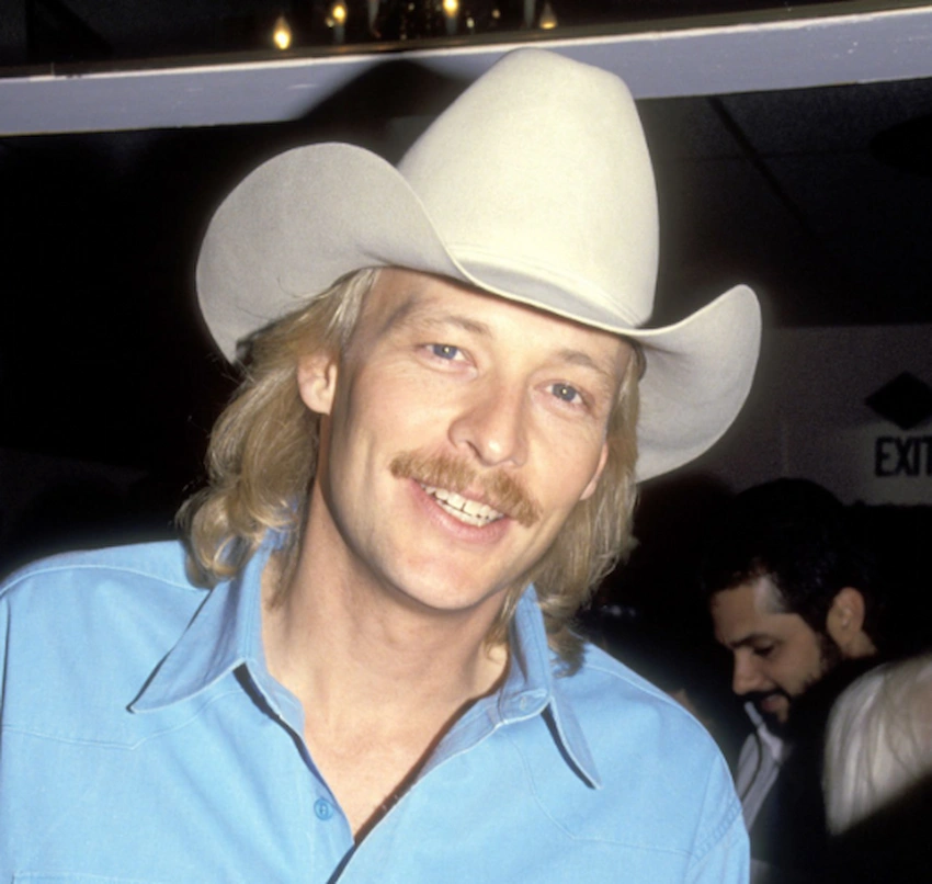 Alan Jackson'un Kırık Dişi Gerçek Mi? | Lema Dental Clinic