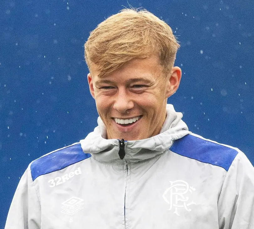 Преображение зубов Коннора Баррона: полный путь к улыбке | Lema Dental ...