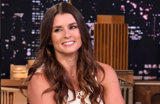 Danica Patrick's Teeth Transformation: Before and After | LEMA