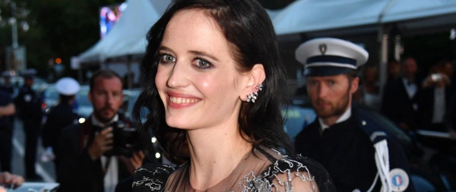 Eva Green’s Teeth Transformation: Before and After | LEMA