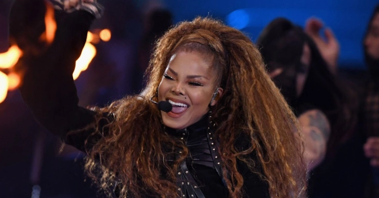 Janet Jackson's Teeth Transformation: Before and After | LEMA
