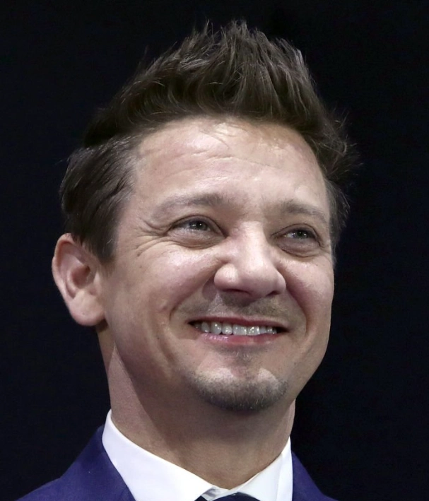 Jeremy ‍ ‌‍ ‍‌ ‍ ‌‍ ‍‌ Renner’s New Teeth Now - Before and After | LEMA