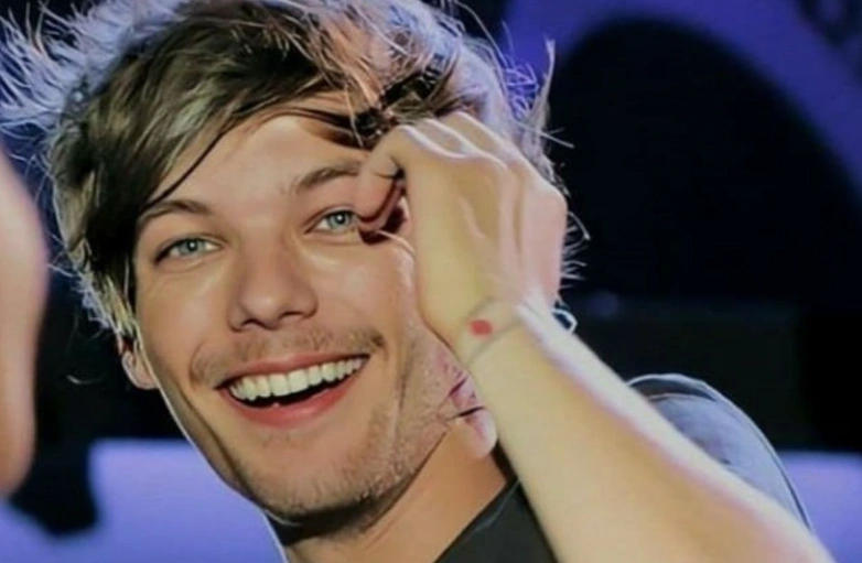 Louis Tomlinson’s Teeth Transformation: Before and After | LEMA