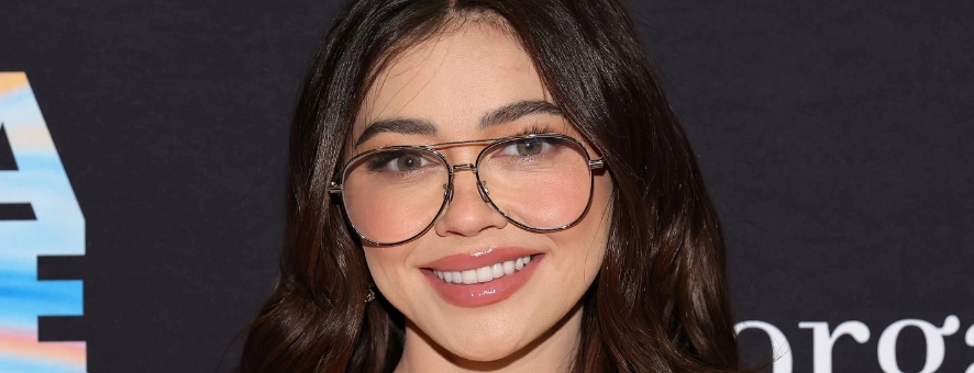Sarah Hyland’s Teeth Transformation ‍ : Before and After | LEMA