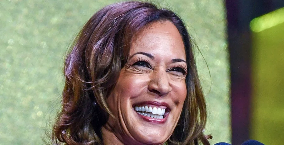 Das Lächeln von Kamala Harris: Hollywoodreifen Perfektion | Lema Dental ...