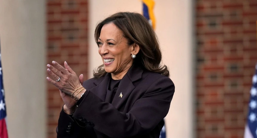 De glimlach van Kamala Harris: van natuurlijk tot Hollywood-perfectie
