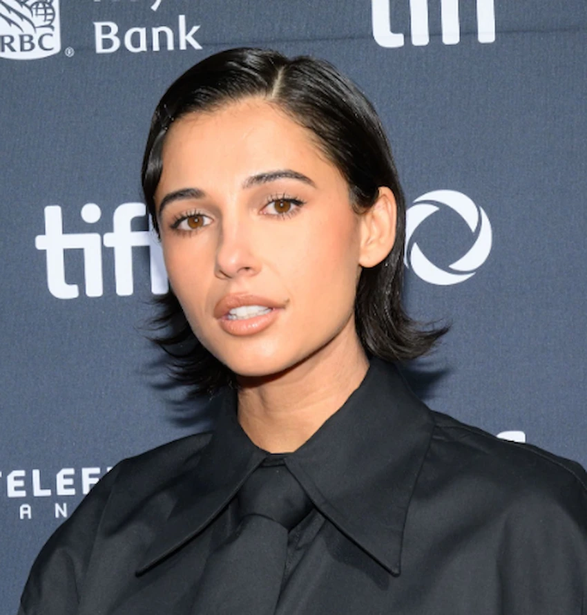 Los dientes de Naomi Scott: La sonrisa brillante de la pantalla | Lema ...