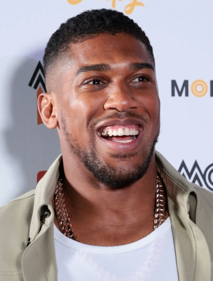 Uśmiech Anthony'ego Joshua: Jego największa przemiana poza ringiem