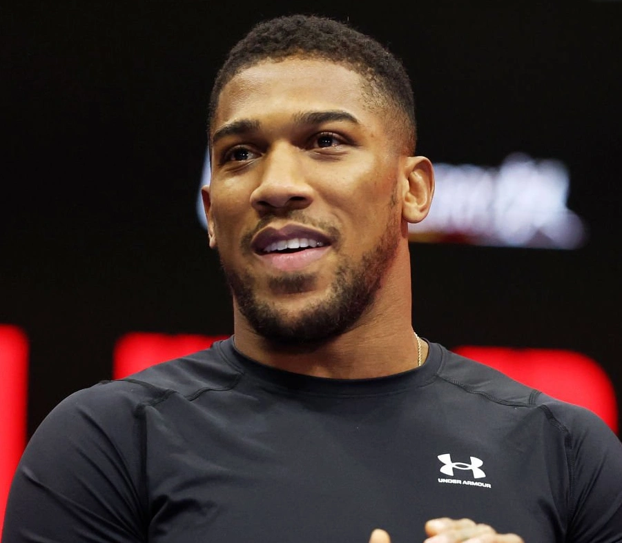 Uśmiech Anthony'ego Joshua: Jego największa przemiana poza ringiem