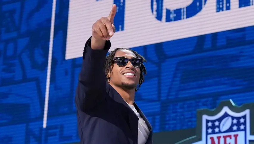 Jonathan Taylors tenner: Fikk Jonathan Taylor et Hollywood-smil