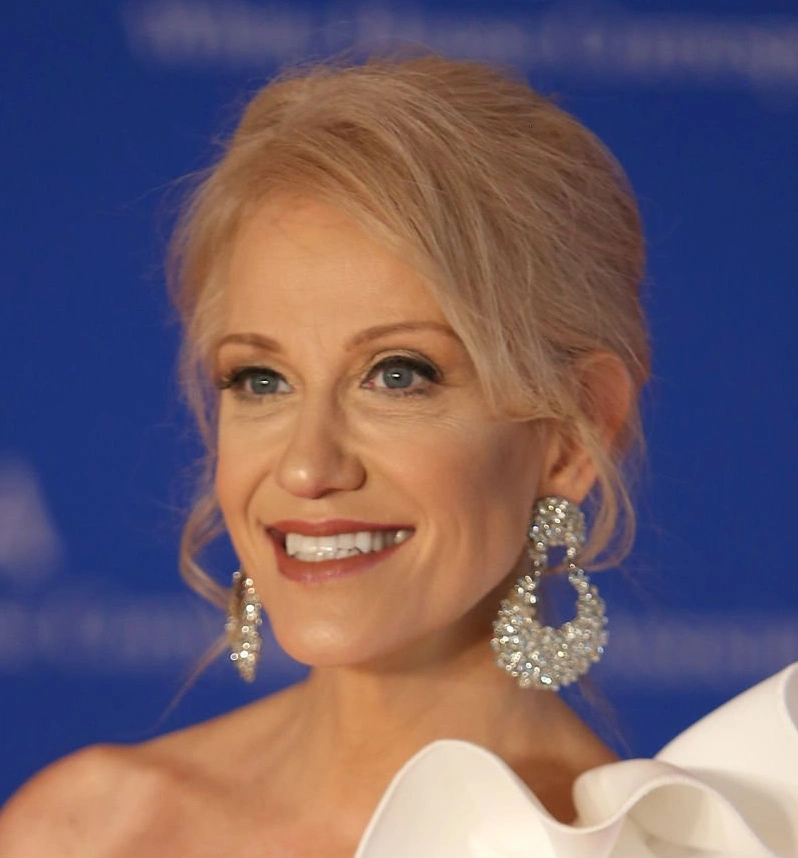 Quels traitements ont aidé Kellyanne Conway à obtenir son sourire ...